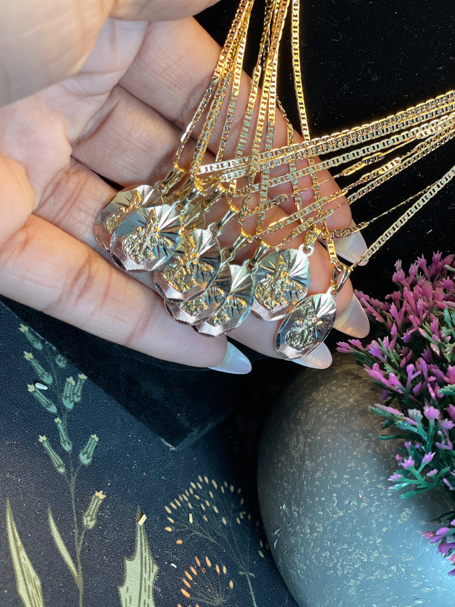 CADENA SAN MIGUEL – Shop Queen Magic